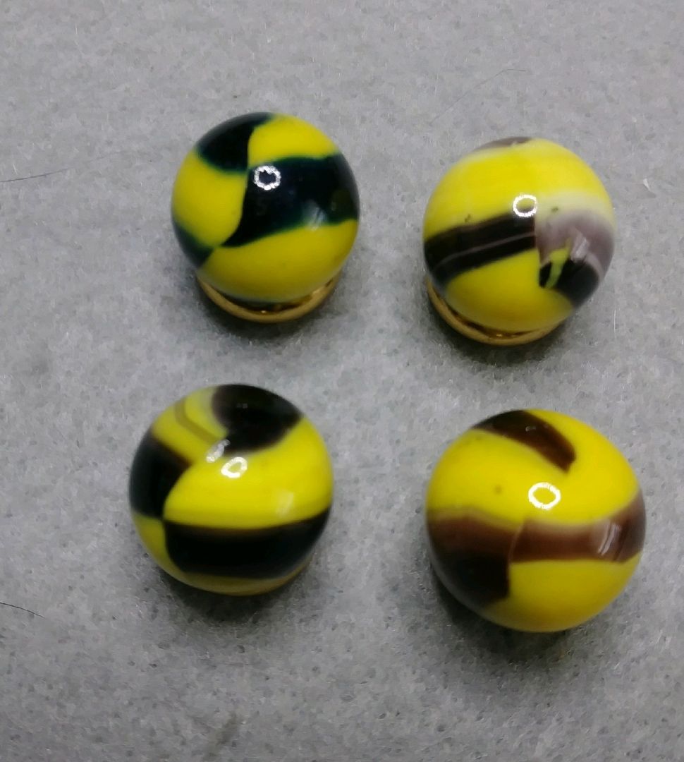 I have 4 bumblebees-or do I - Marble I.D.'s - Marble Connection