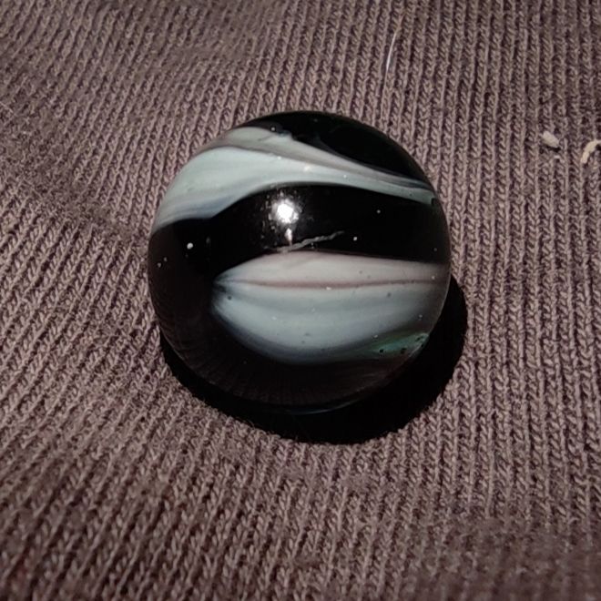 Nice looking corkscrew type mib... - Marble I.D.'s - Marble Connection