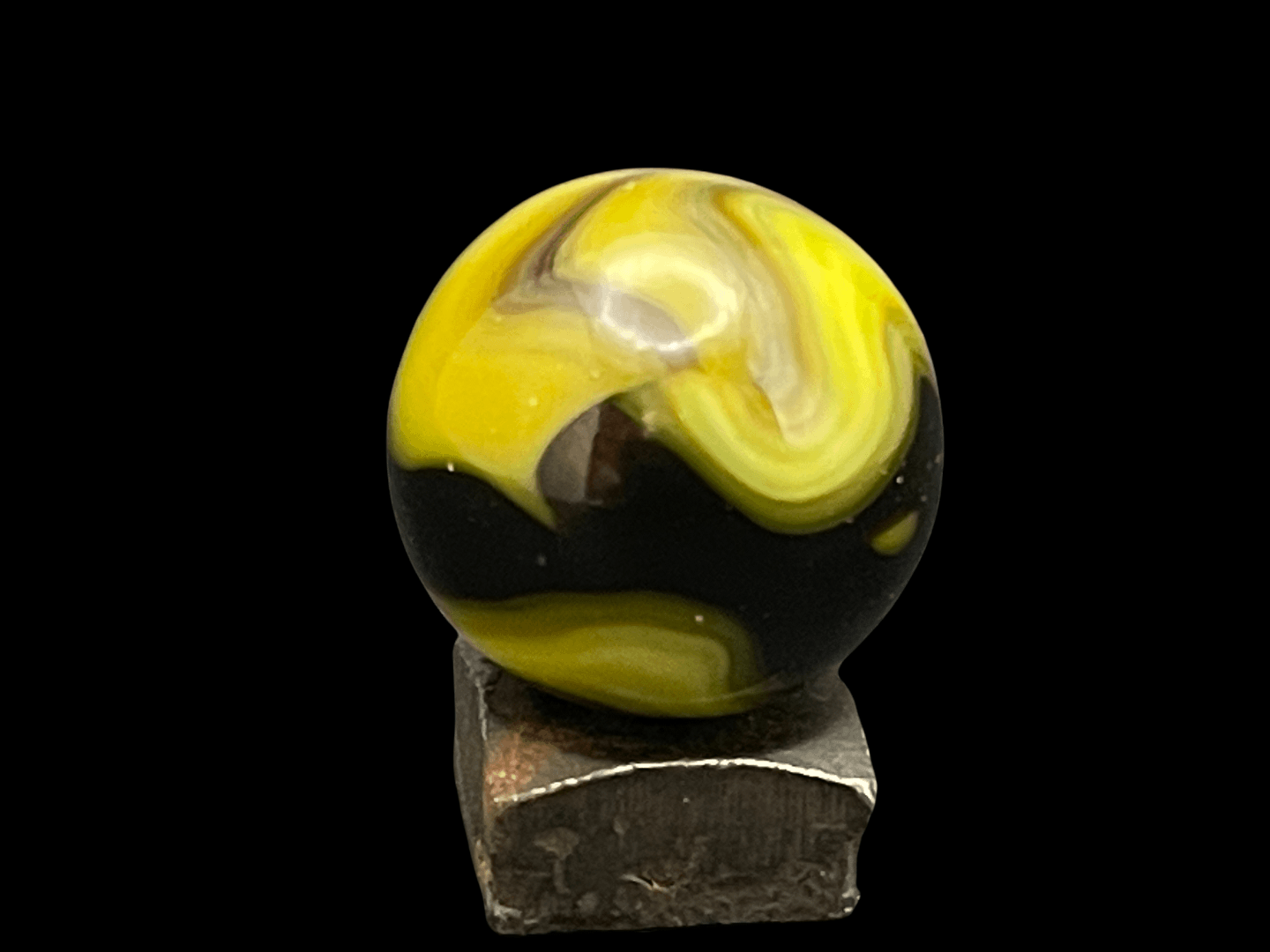 yellow and black swirl .60 - Marble I.D.'s - Marble Connection